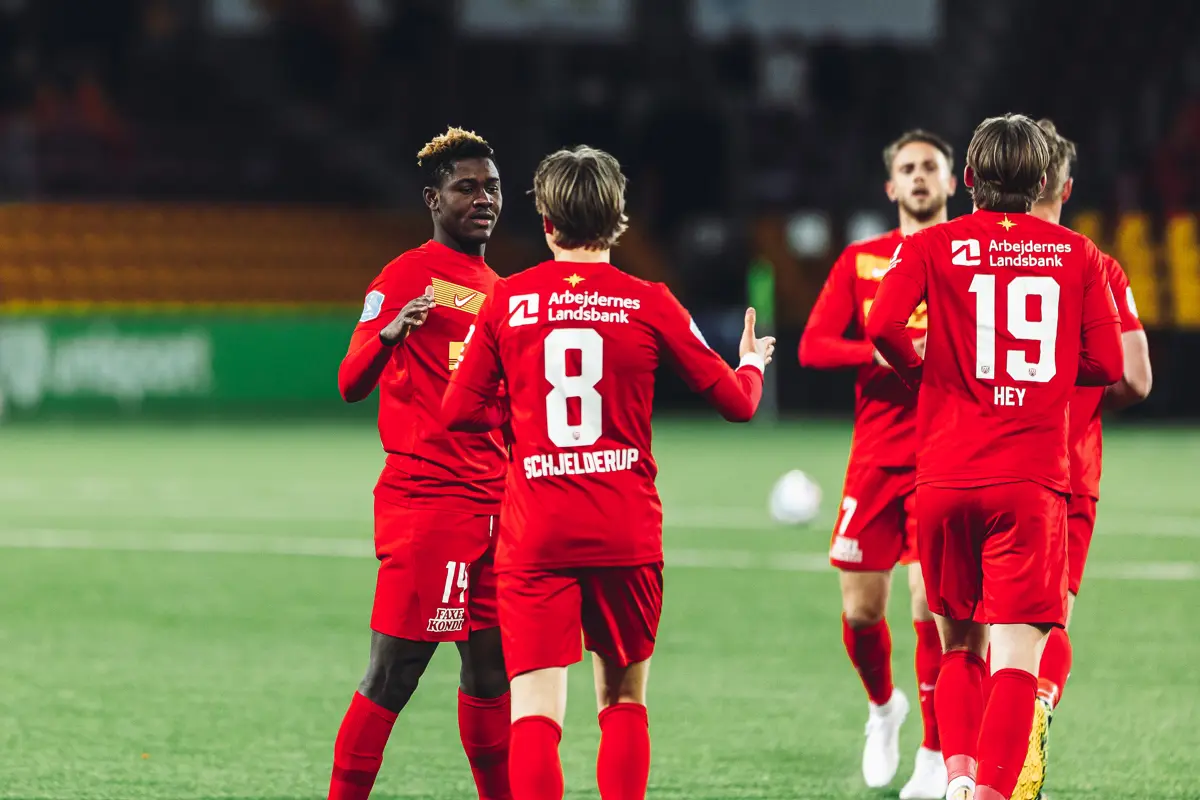 Truppen til pokalsemifinalen i Right to Dream Park