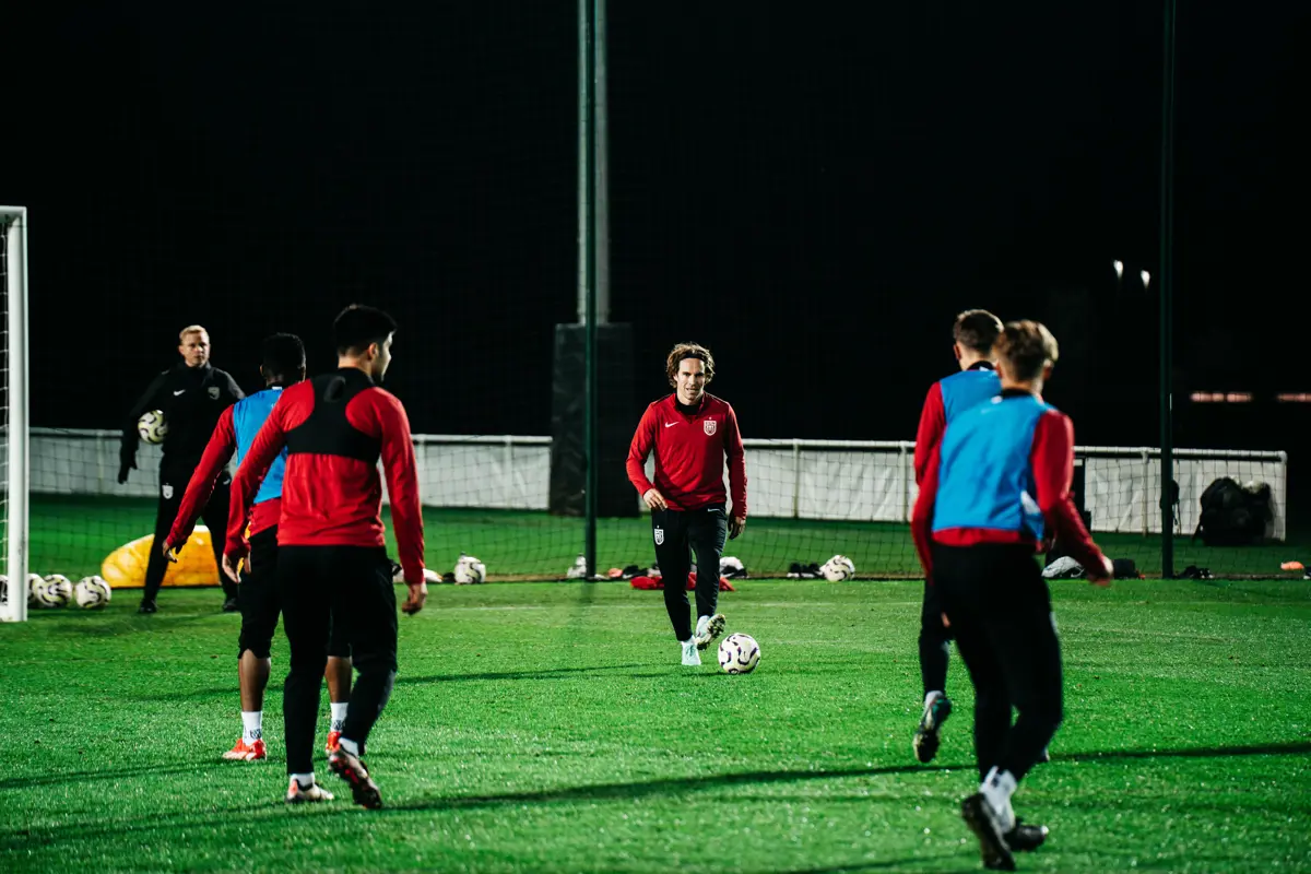 Truppen til første kamp i Premier League International Cup