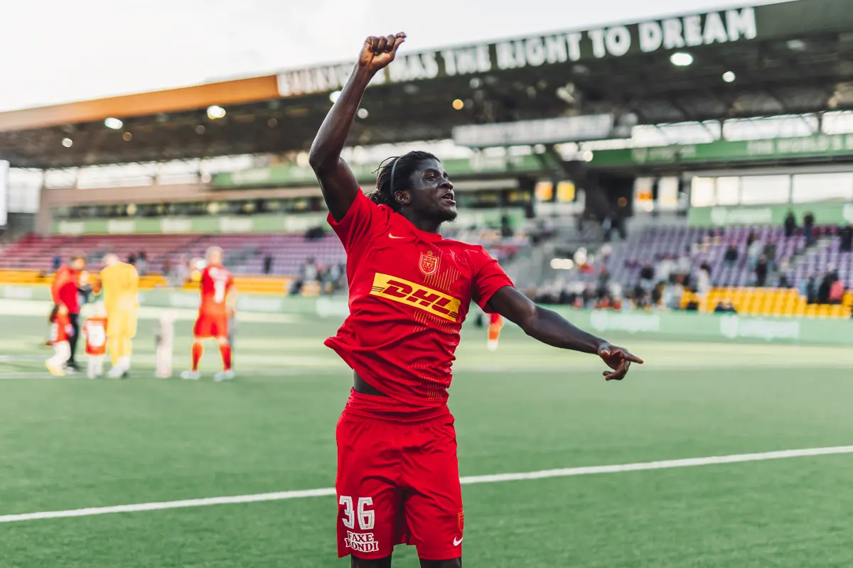 Caleb Yirenkyi forlænger til sommeren 2030