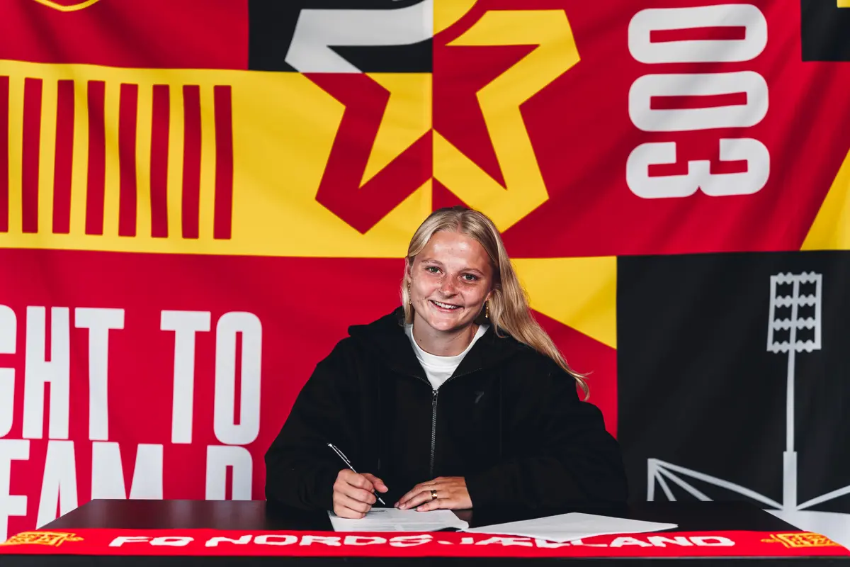 FC Nordsjælland forlænger med Cecilie Larsen